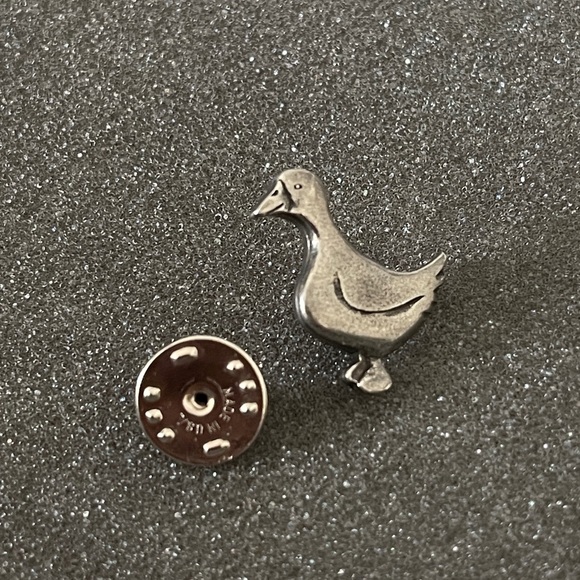 Jewelry | Vintage Dp Ltd Pewter Duck Pin 1985 Maiden Vermont Signed ...